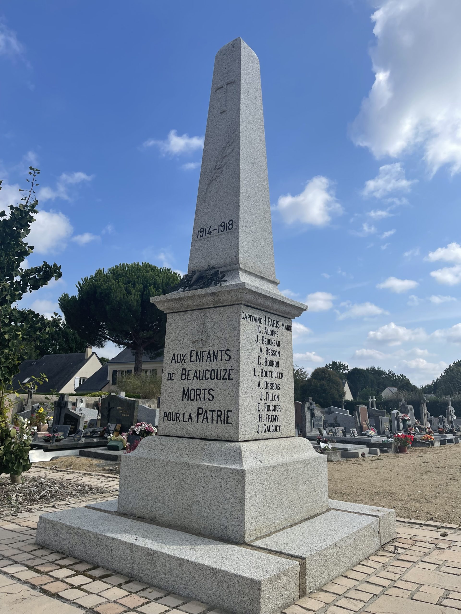 Mémorial à nos soldats - Mairie de Beaucouze